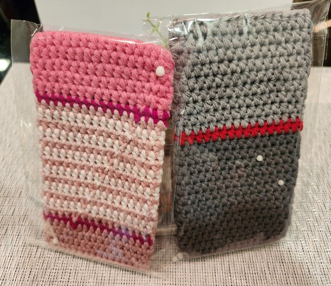 Crochet handphone pouch, Hobbies & Toys, Stationery & Craft, Handmade ...