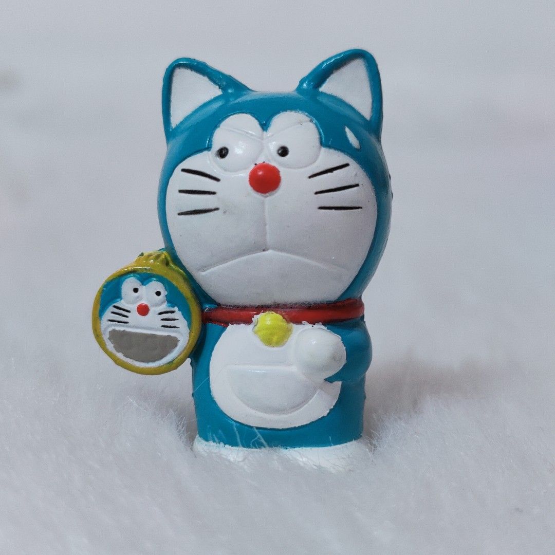 Doraemon with mini doraemon on side Collectible Figure, Hobbies & Toys ...