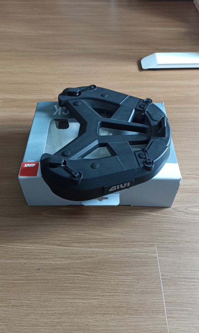 Givi Monokey Trekker rack base plate, Motorcycles, Motorcycle ...