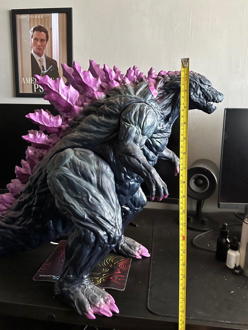 Godzilla Earth gigantic figure, Hobbies & Toys, Toys & Games on Carousell
