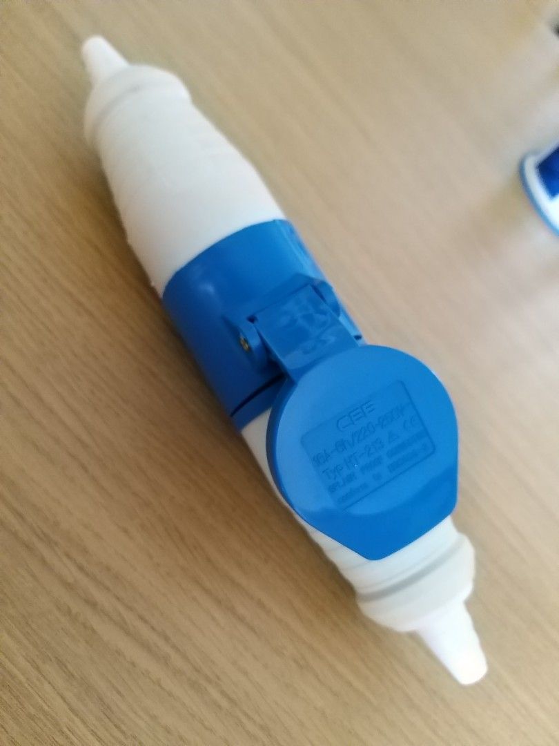 Heavy Duty Impact Resistant Splash Proof 16Amp 240V 3 Pin Connector ...