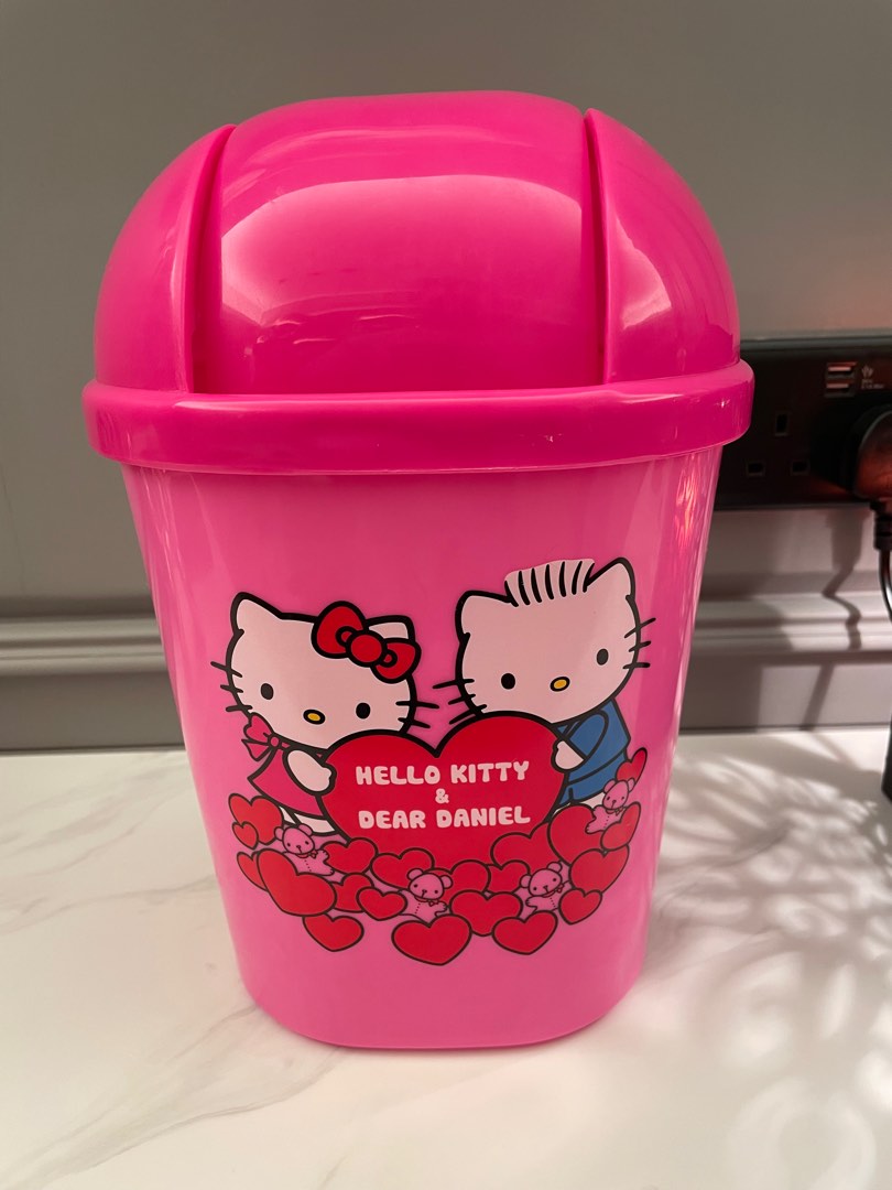 Hello Kitty Rubbish Bin / Storage, 傢俬＆家居, 其他, 收納箱及袋 - Carousell