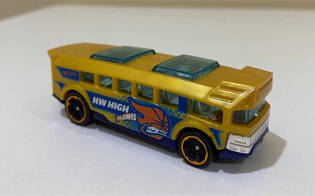 Hot Wheels High, Hobbies & Toys, Toys & Games on Carousell