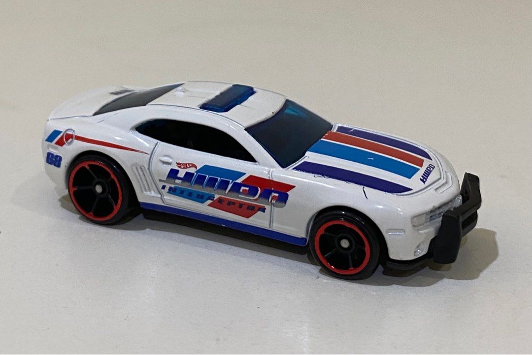 Hot Wheels White Police Car T9579, Hobbies & Toys, Toys & Games on ...