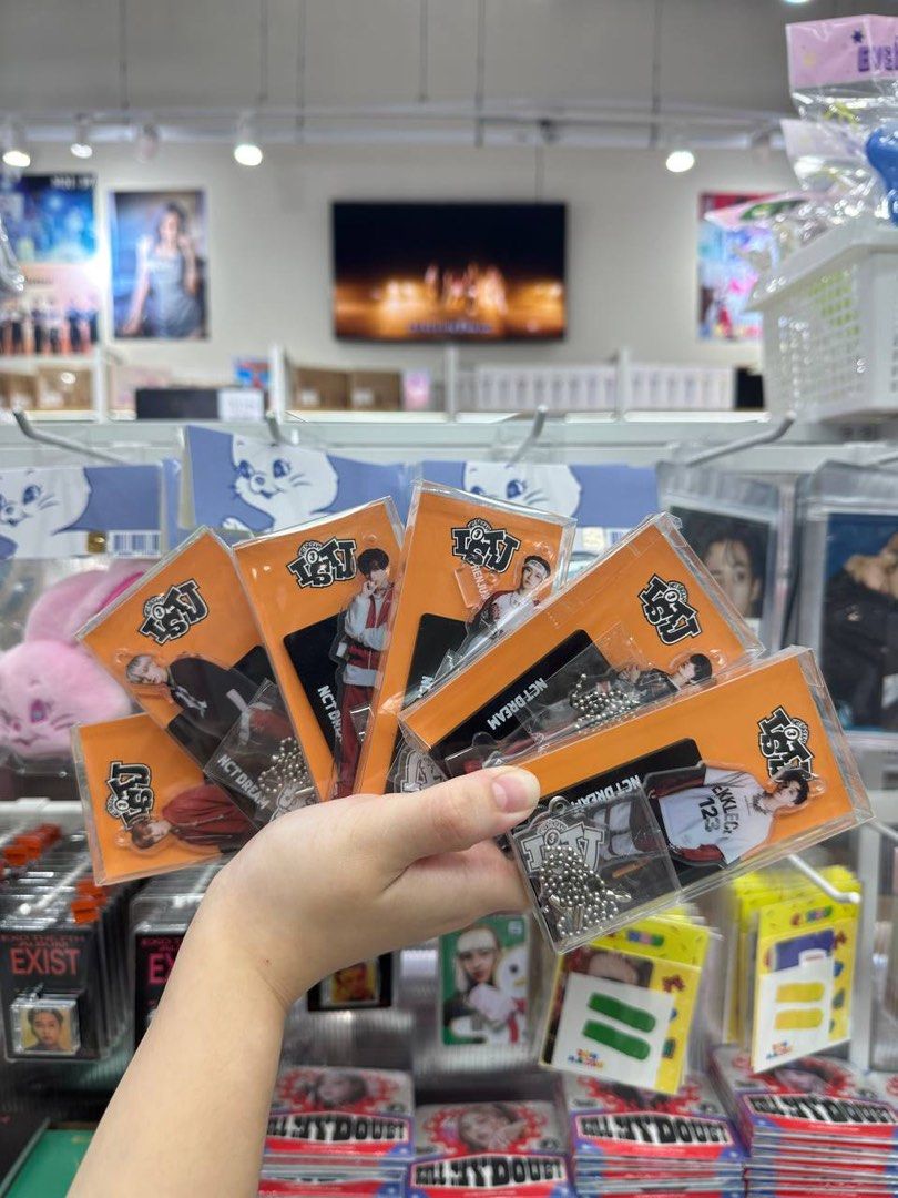 instock nct dream agit pop up store let’s get down MD, Hobbies & Toys ...