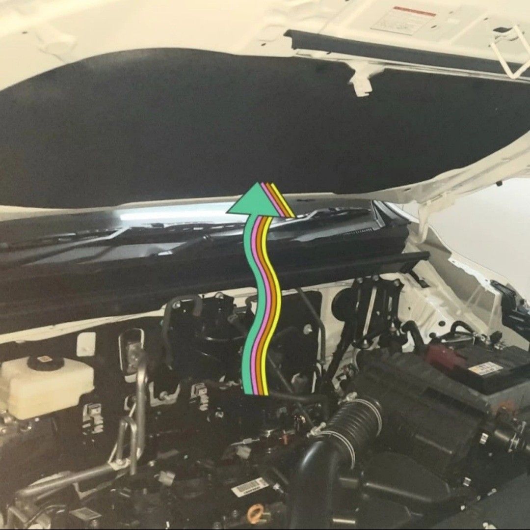 Insulator hood peredam kap mesin toyota kijang innova zenix original ...