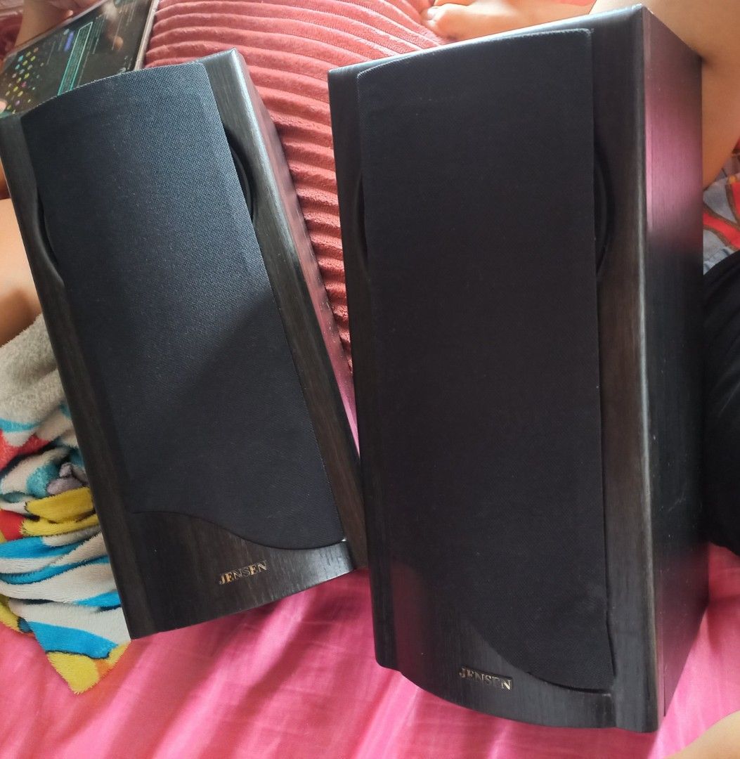 Jensen 90db bookshelf speaker, Audio, Soundbars, Speakers & Amplifiers ...