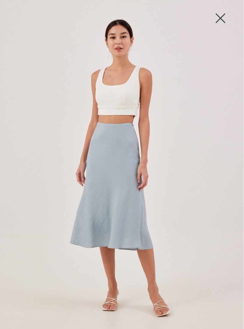 LB Alessia Linen Bias Cut Skirt, Women's Fashion, Bottoms, Skirts on Carousell