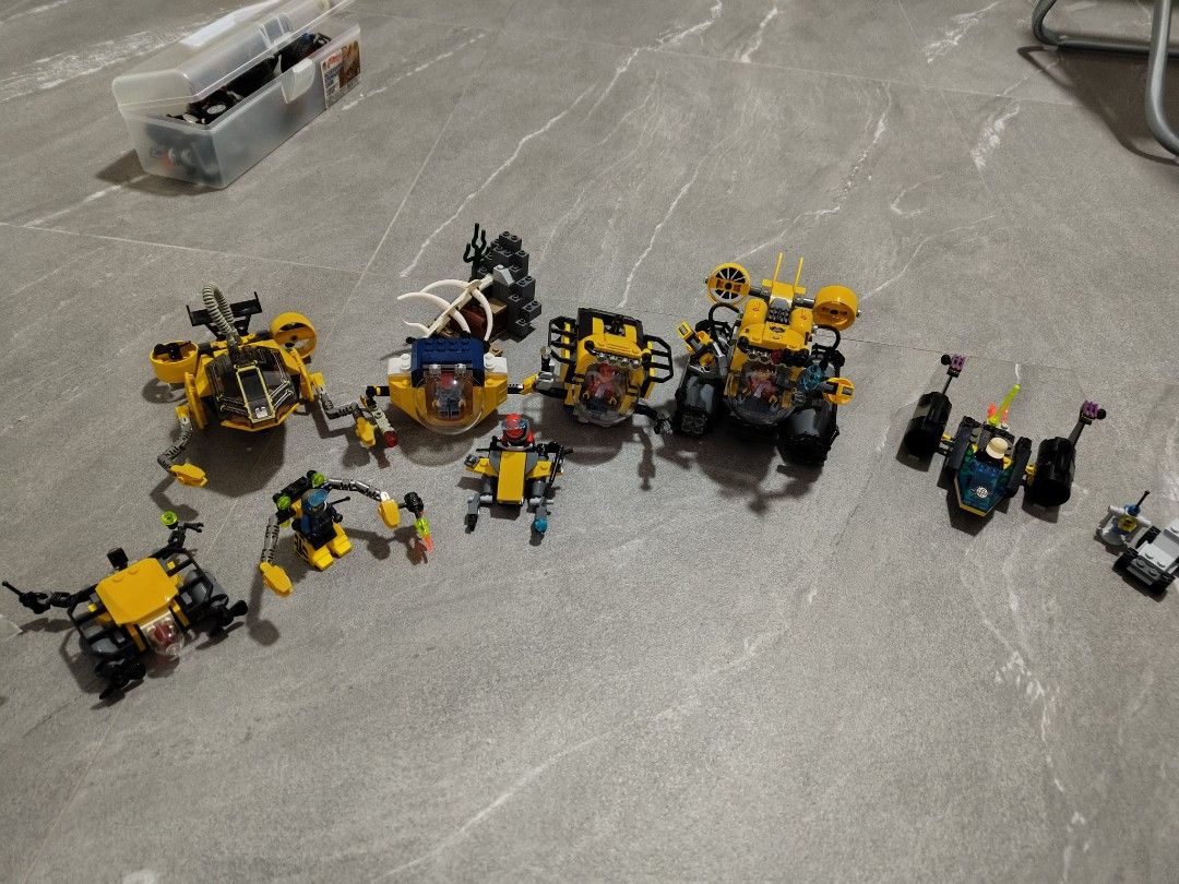 Lego deep sea expedition sets with minifigs but no sea animals, Hobbies ...