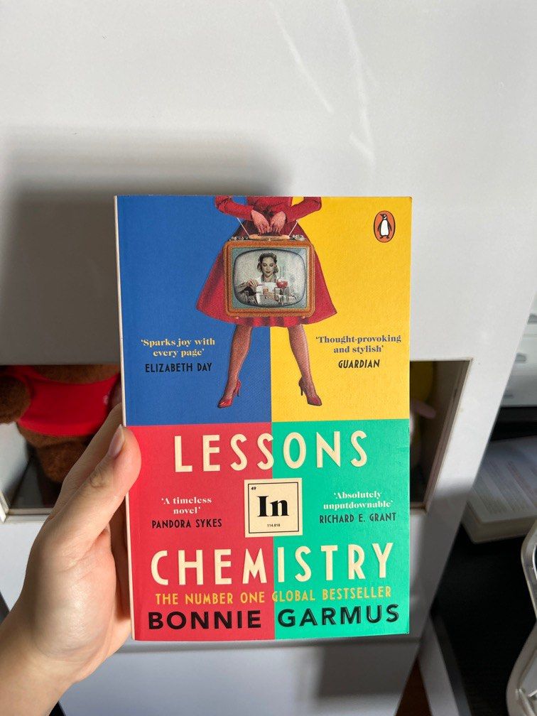 Lessons in Chemistry by Bonnie Garmus, Tiktok book, Hobbies & Toys ...