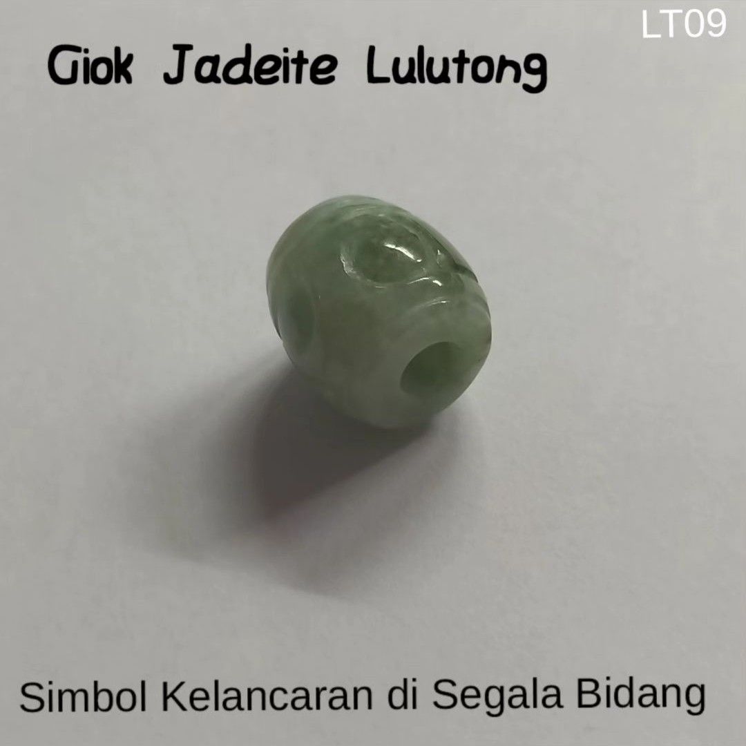 Liontin Giok Asli Lucky Barrel Lu Lu Tong Berukir Simbol Kelancaran (LT09) on Carousell