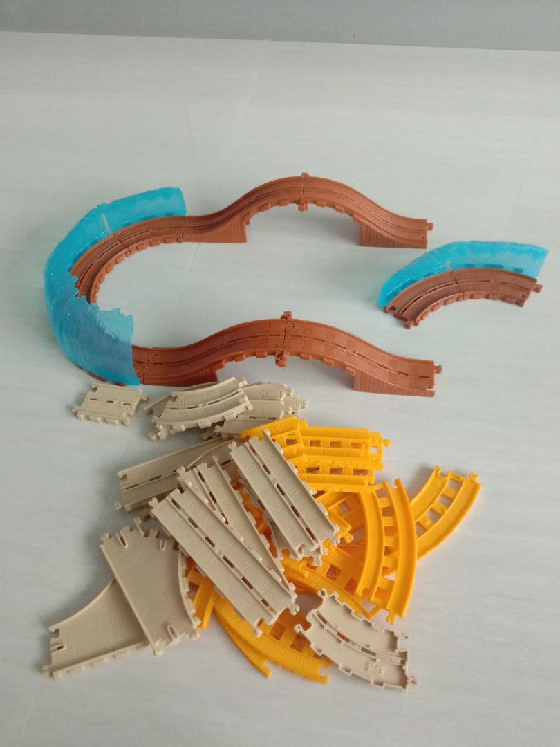 Mattel Thomas Die Cast Train Tracks (Assorted Pieces Mix and Match ...