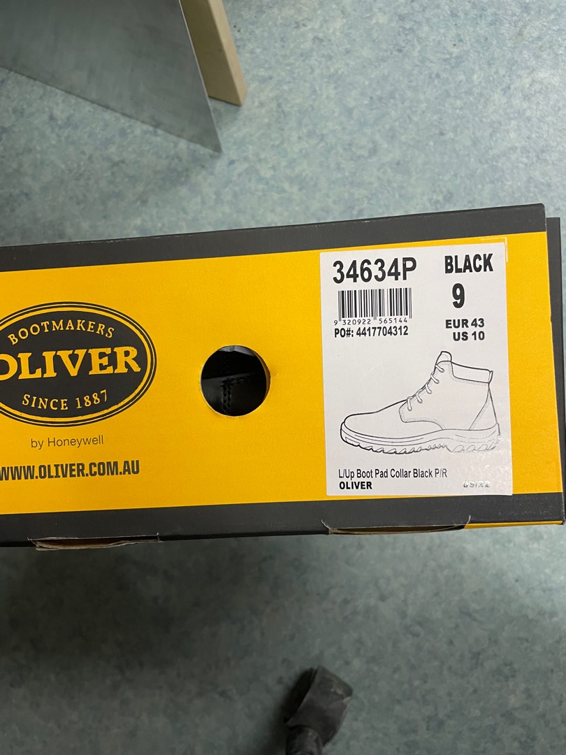 Mens Oliver safety boots, Men's Fashion, Footwear, Boots on Carousell