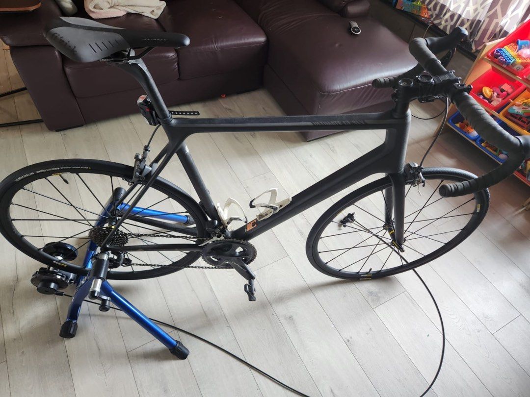 Minoura Mag 850 bike trainer, 運動產品, 運動與健身, 運動與健身 - 有氧健身器材 - Carousell