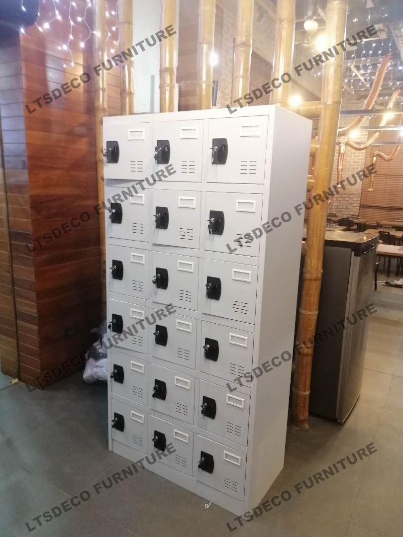 NEW 18 DOOR STEEL LOCKER OFFICE PARTITION -- FURNITURES on Carousell