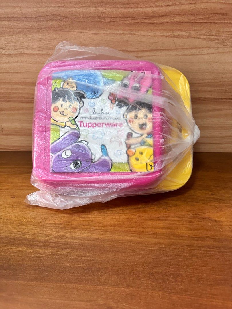 New Tupperware Kiddie Fun Box, Kitchen & Appliances di Carousell