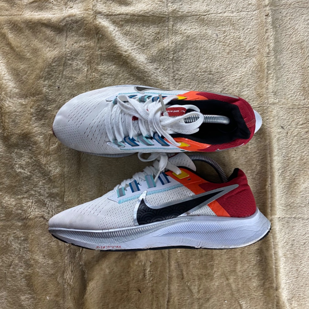 Nike international on Carousell