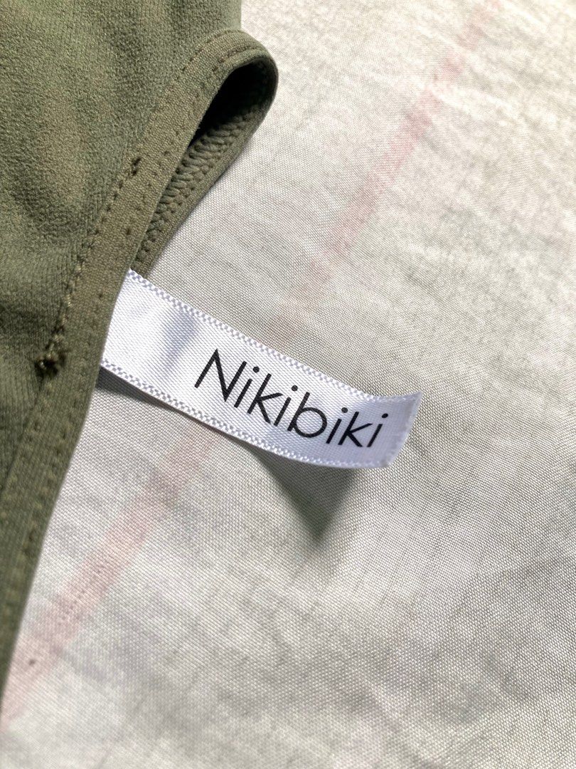 Nikibiki Seamless Olive Green Gym Tank Top, Women's Fashion, Tops ...