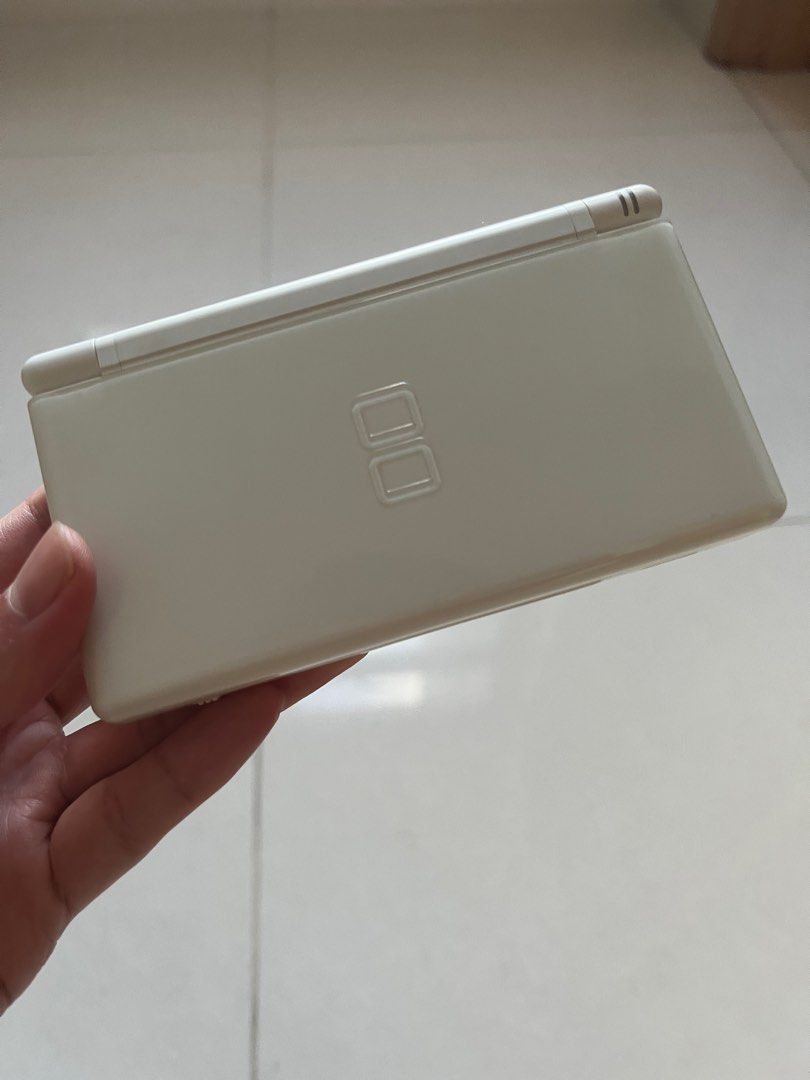 Nintendo DS + R4 Card (50 Games), Video Gaming, Video Game Consoles ...