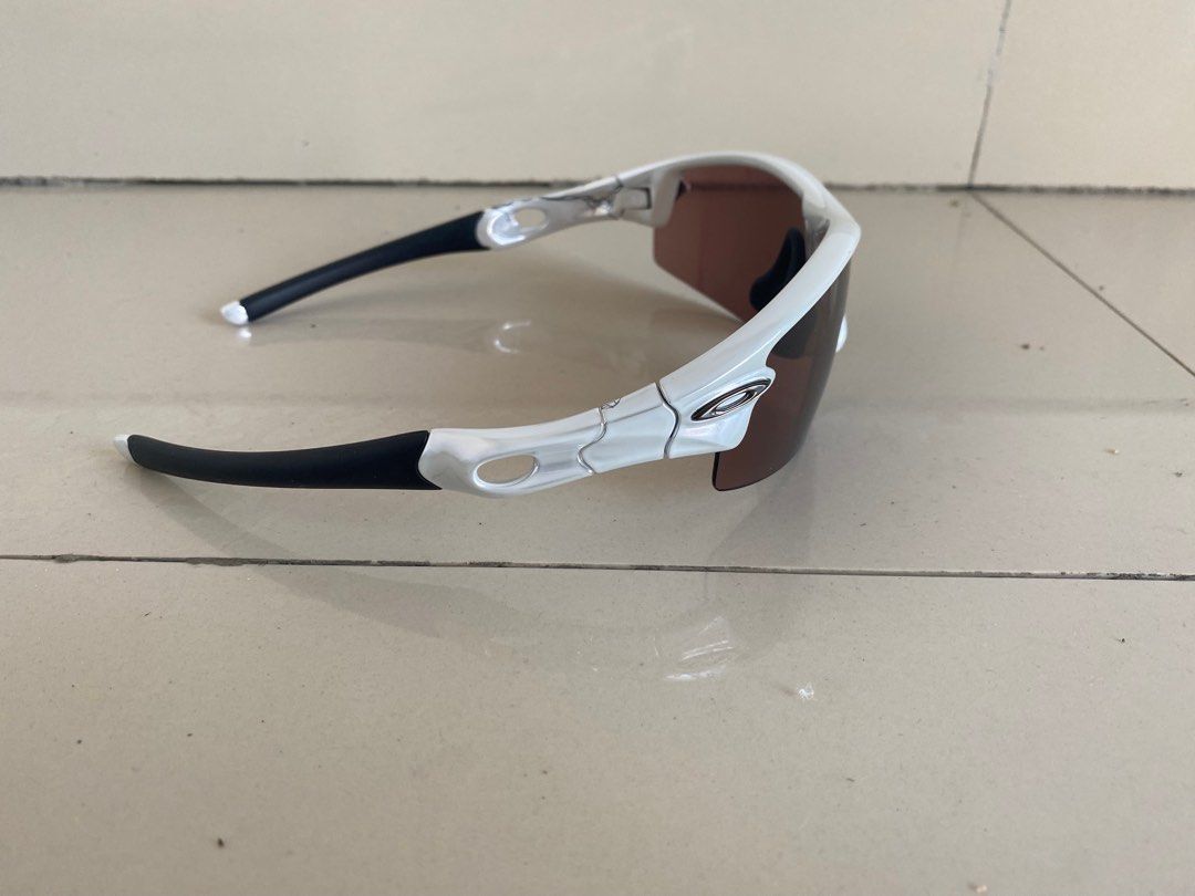 Original oakley radar like new, Fesyen Pria, Aksesoris, Kacamata di ...