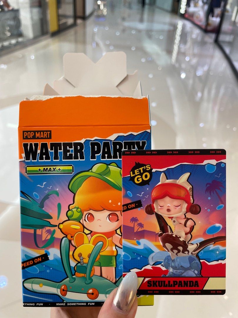 Popmart water party 水上派對系列盲盒Skullpanda sp款, 興趣及遊戲, 玩具 & 遊戲類 - Carousell