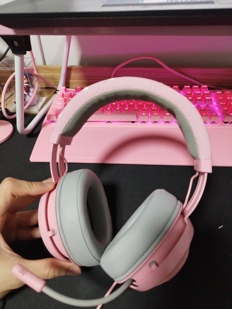 razer pink headset, Audio, Headphones & Headsets on Carousell