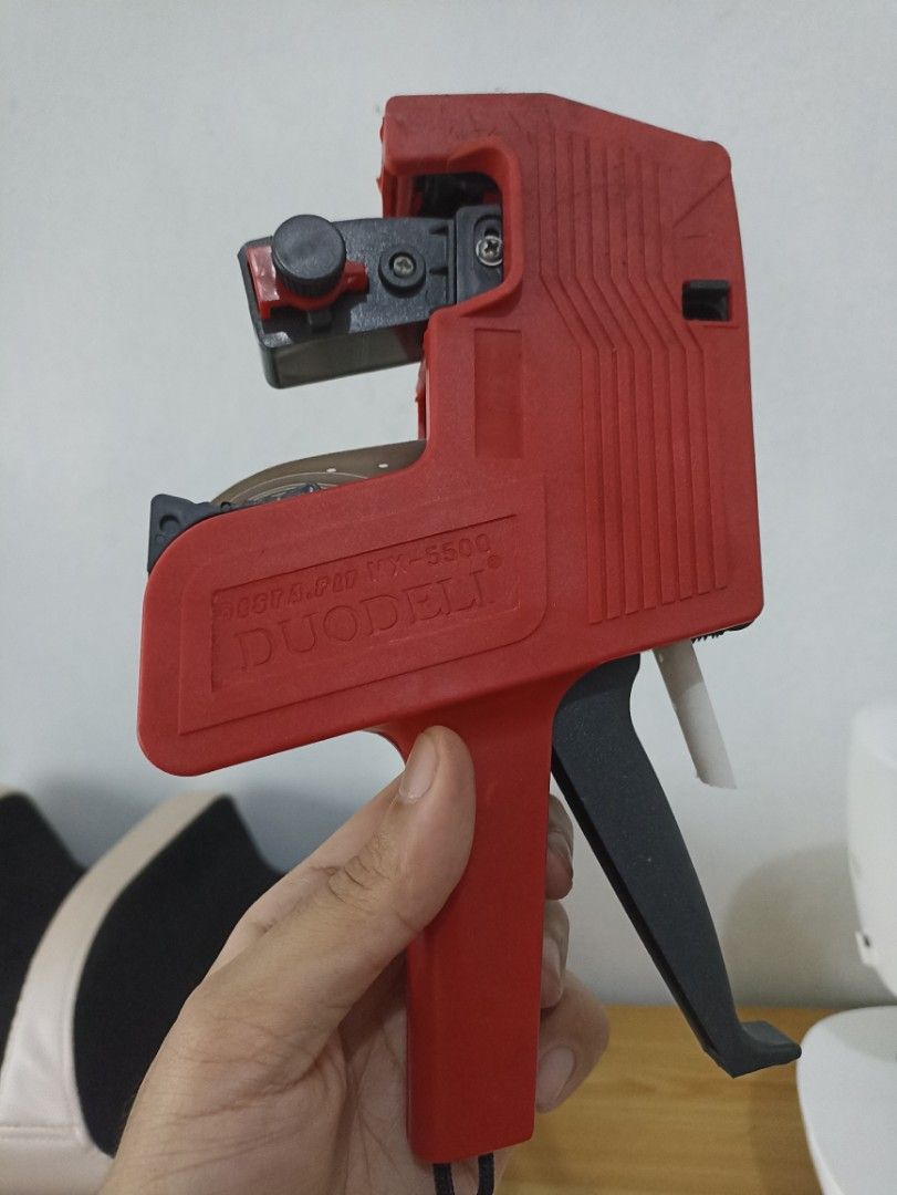 Repacking tools for clothing business on Carousell