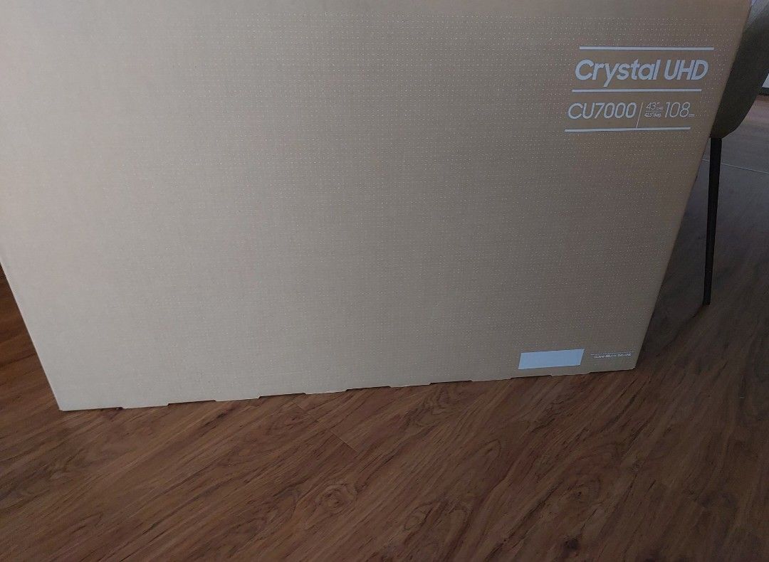 Samsung Crystal UHD CU7000 43", TV & Home Appliances, TV ...