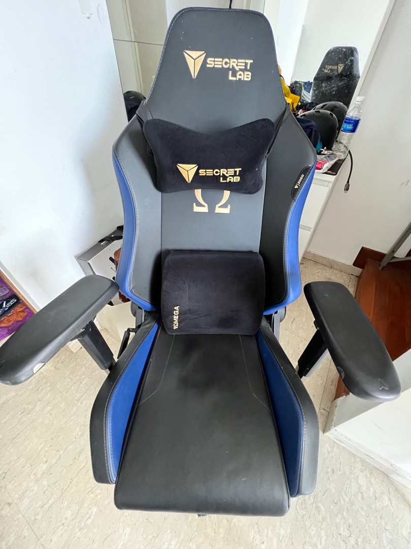 Secret lab, Furniture & Home Living, Furniture, Chairs on Carousell