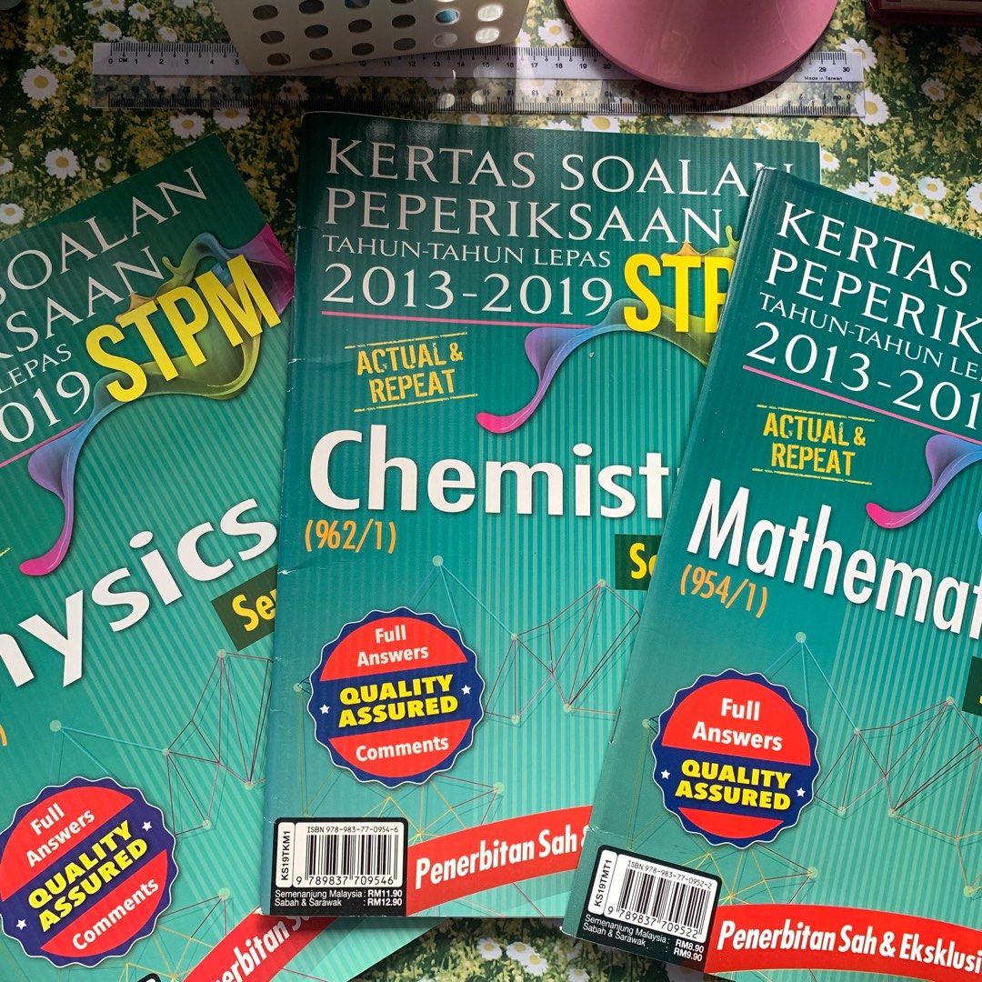 (Sem 1)STPM physics chemistry maths T past year books, Hobbies & Toys ...
