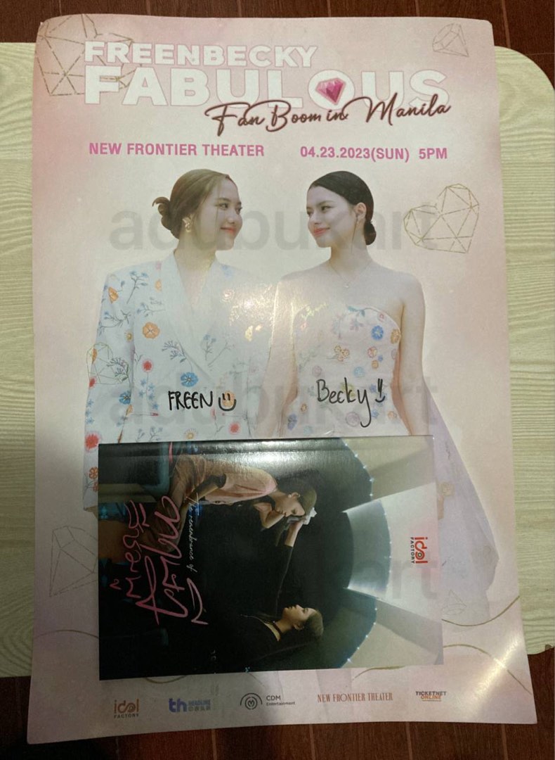 [Set] Gap the Series Freen Becky - Fanboom in Manila official photobook, and signed poster ...