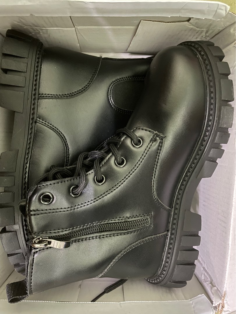 shein boots, Women's Fashion, Footwear, Boots on Carousell