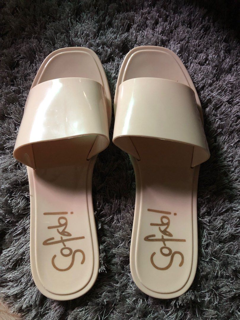 SO FAB SANDAL, Women's Fashion, Footwear, Flats & Sandals on Carousell
