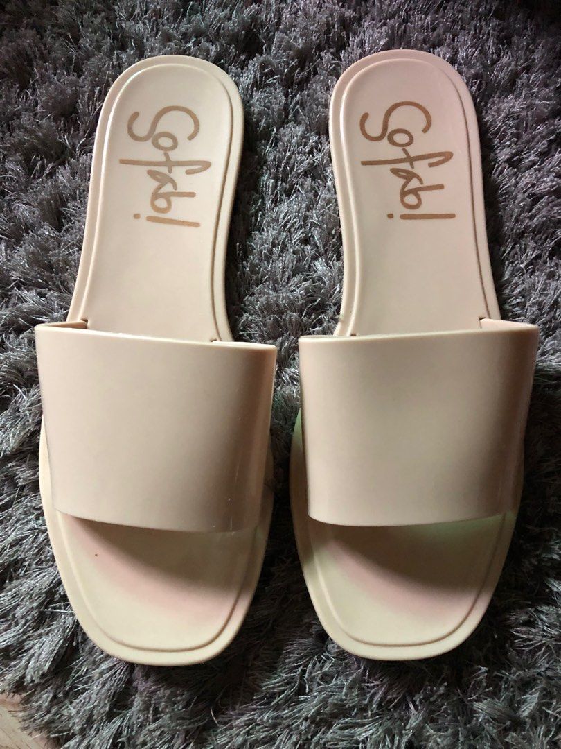 SO FAB SANDAL, Women's Fashion, Footwear, Flats & Sandals on Carousell