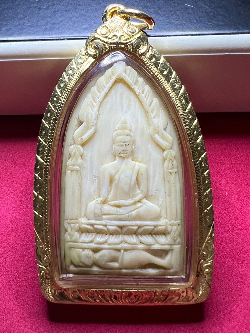 Thai Amulet LP Mui Khun Pean, Hobbies & Toys, Religious Items on Carousell