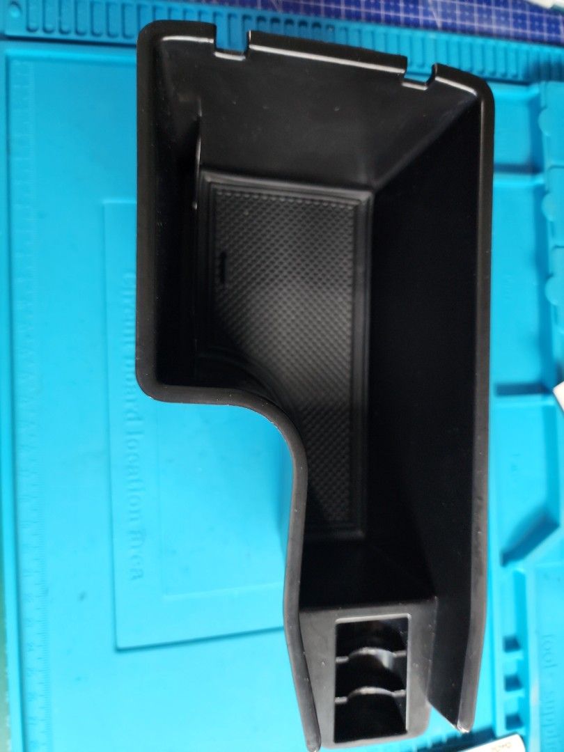 Toyota Raize console compartment tray and coin holder, Car Accessories ...