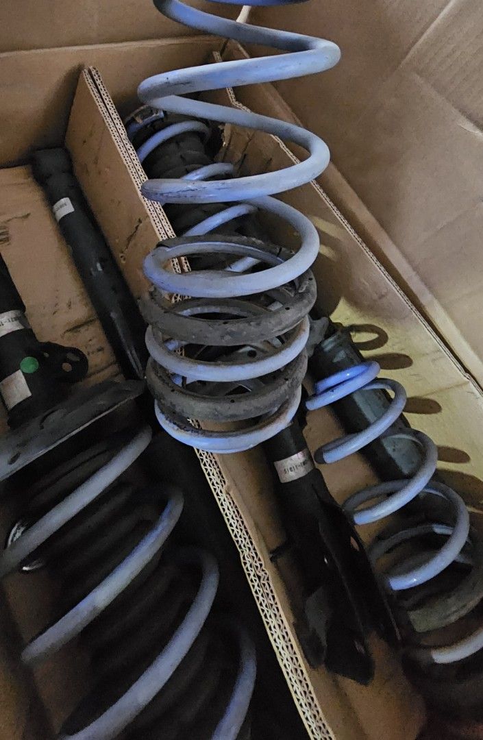 TRIPLE S Lowering springs (Honda Fit GE6), Car Accessories, Accessories ...