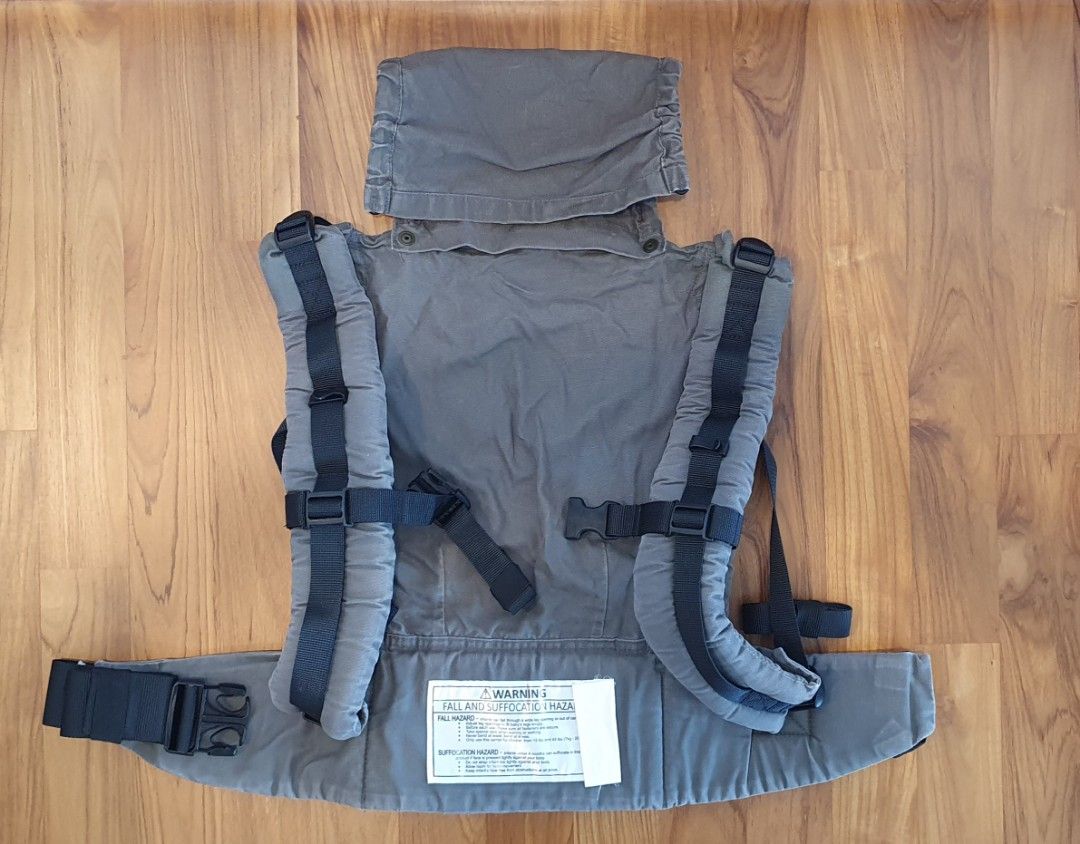 Tula Carrier with Infant Insert, Babies & Kids, Going Out, Carriers ...