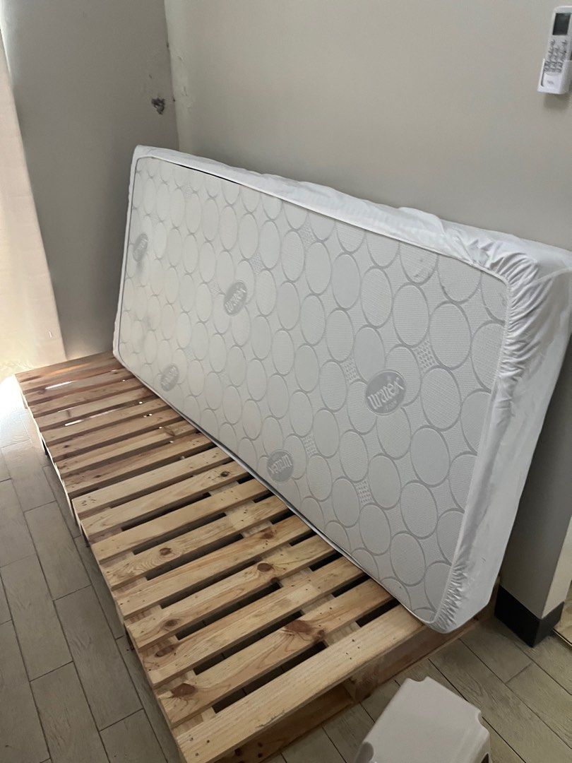 URATEX SINGLE BED AND PALOCHINA PALETTE on Carousell