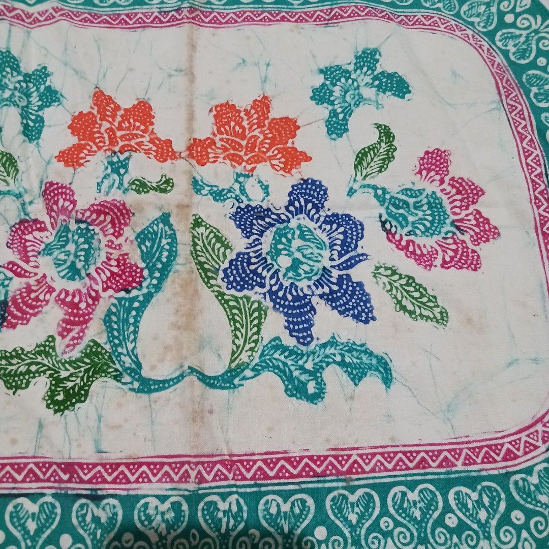 Vintage batik placemat and serviette set on Carousell