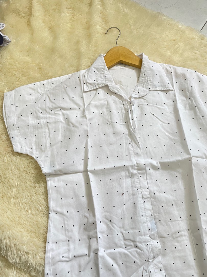 White top basic baju kerja, Fesyen Wanita, Pakaian Wanita, Atasan di ...