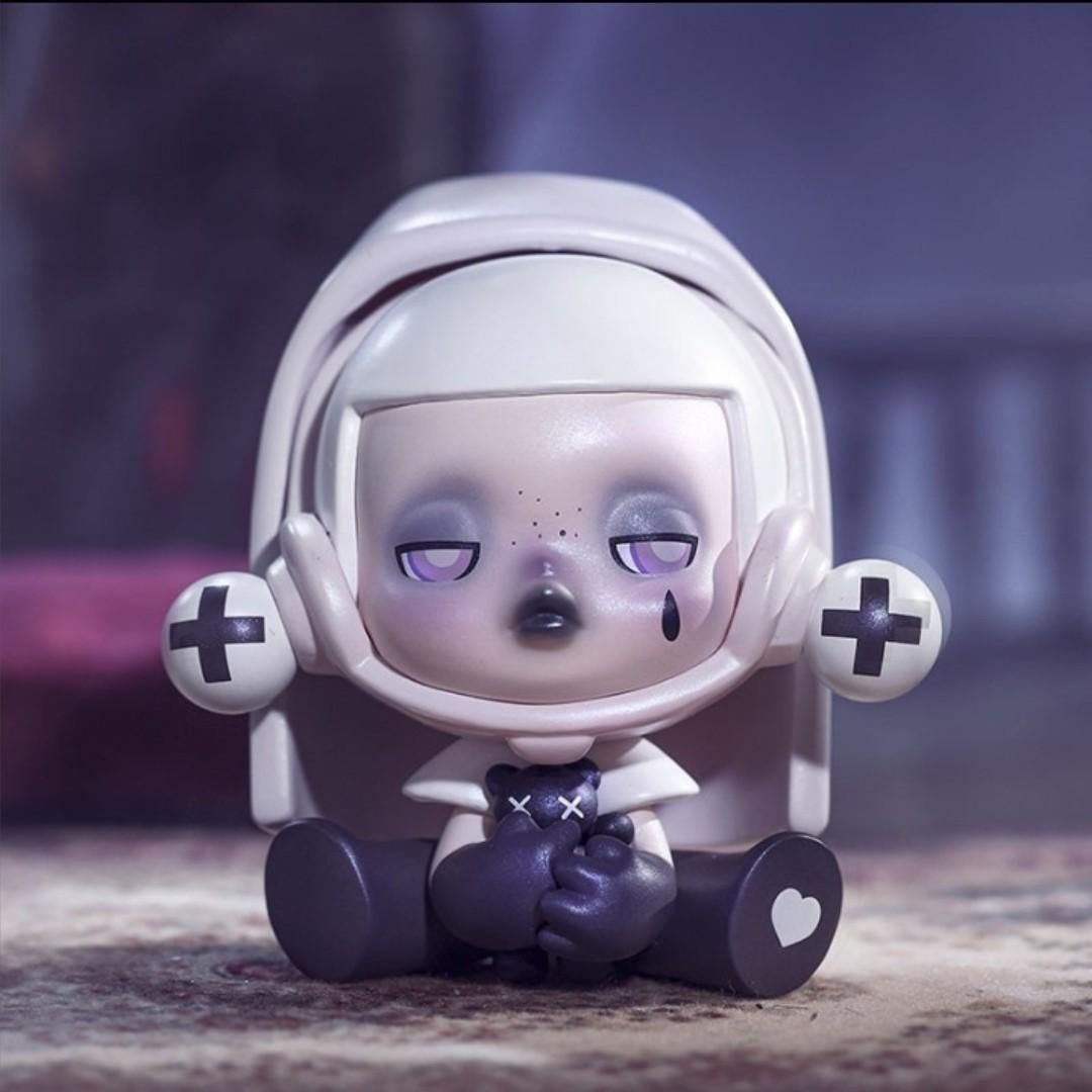 WTS Popmart Skullpanda Ancient Castle Bloody Rose, Hobbies & Toys, Toys ...