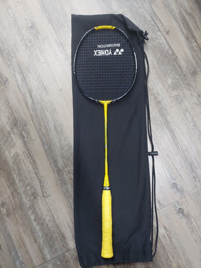Yonex Nanoflare 1000z, Sports Equipment, Sports & Games, Racket & Ball ...