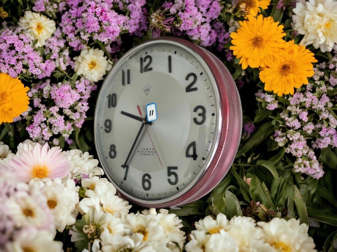 32 cm Transistor Clock 8 Jewel Shanghai Diamond Clock, Furniture & Home ...