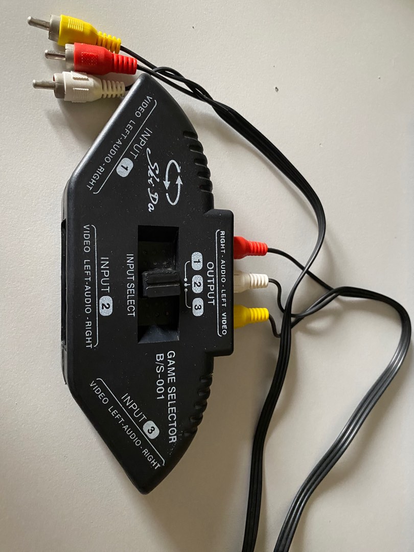 3-Way Audio Video AV RCA Switch Selector Box Composite Splitter with 3 ... 3-Way Audio Video AV RCA Switch Selector Box Composite Splitter with 3 ...