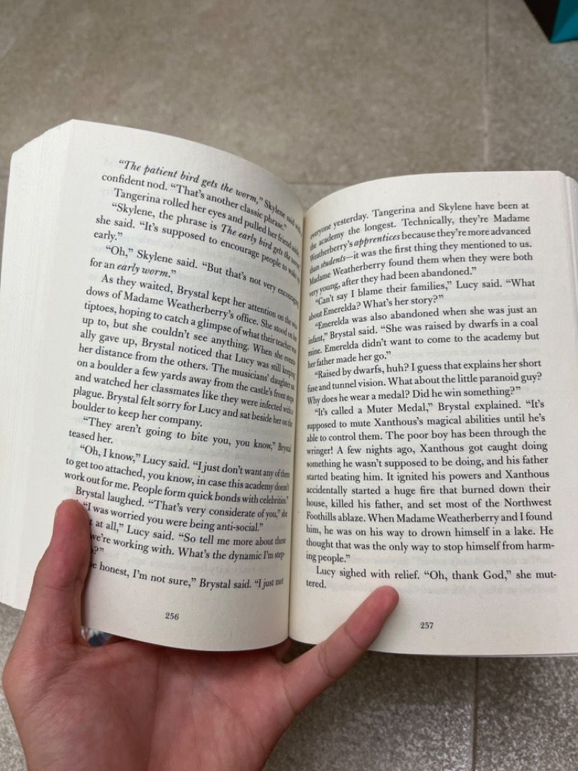 A Tale Of Magic and Ultimate Book Hugger’s Guide Land of Stories, 興趣及遊戲 ...