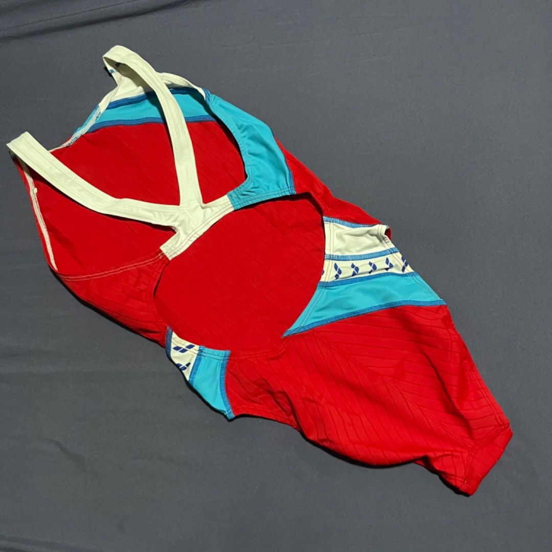 Arena Competitive one piece, Women's Fashion, Swimwear, Bikinis ...