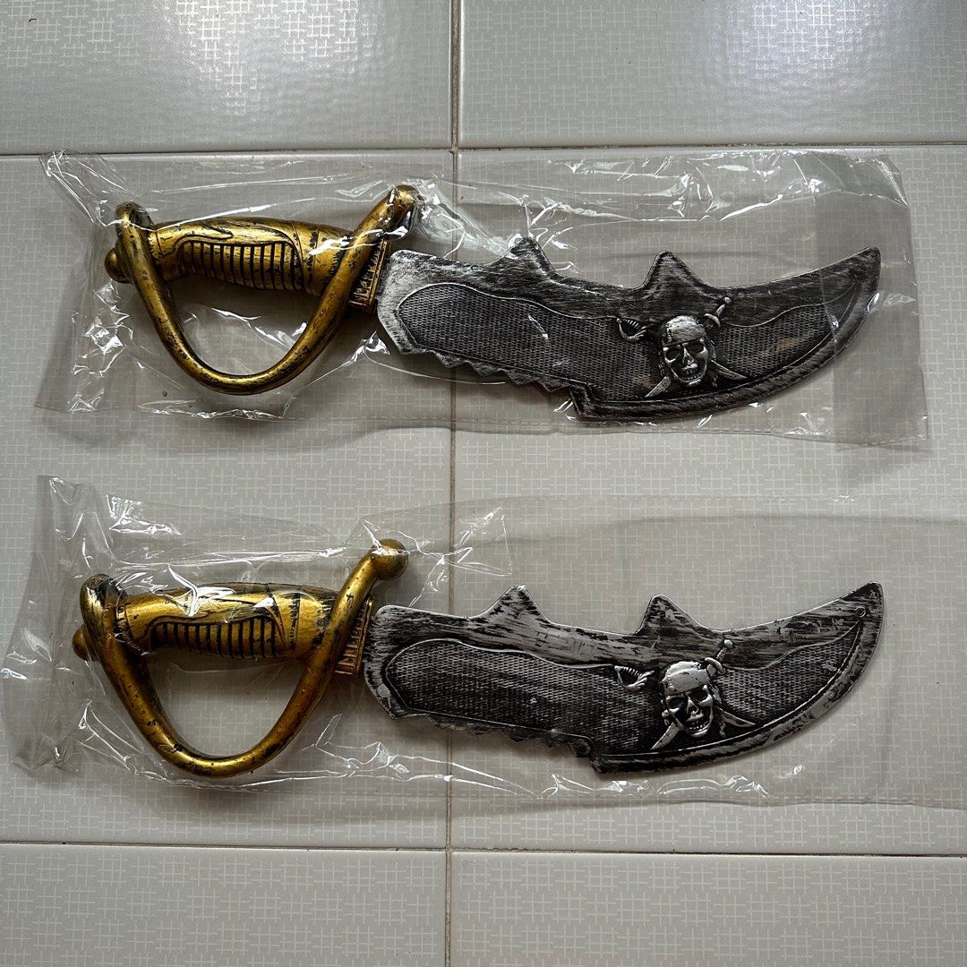 [Avail] Halloween Props Fake Cleaver Machete Butcher Knife Pirate Gun ...