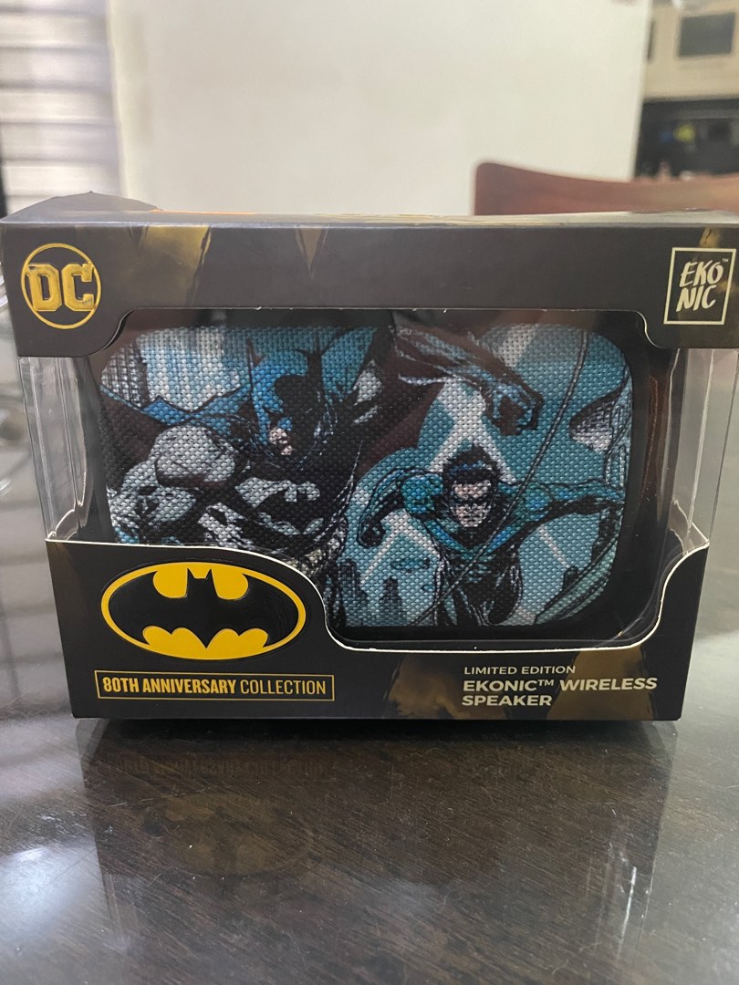 Batman 80th Anniversary Collection: Ekonic Bluetooth Wireless Speaker ...