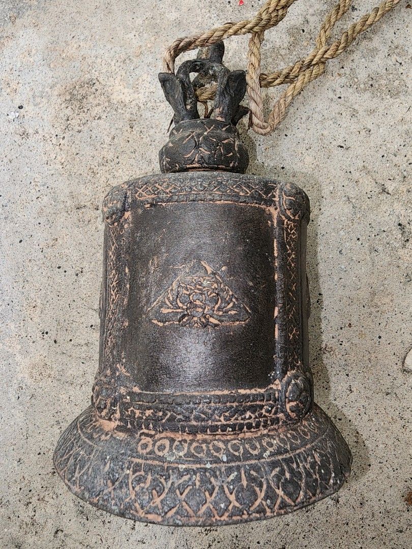 Bell, Hobbies & Toys, Memorabilia & Collectibles, Vintage Collectibles on Carousell